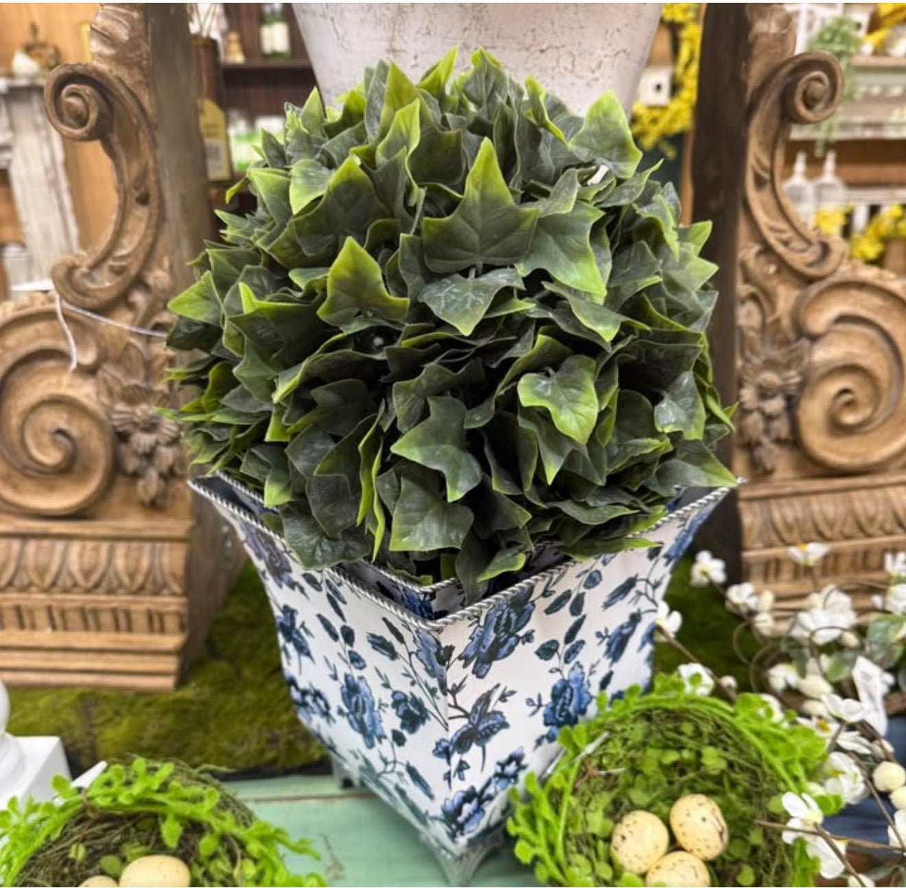 Ivy Ball – Cedar Grove Farms